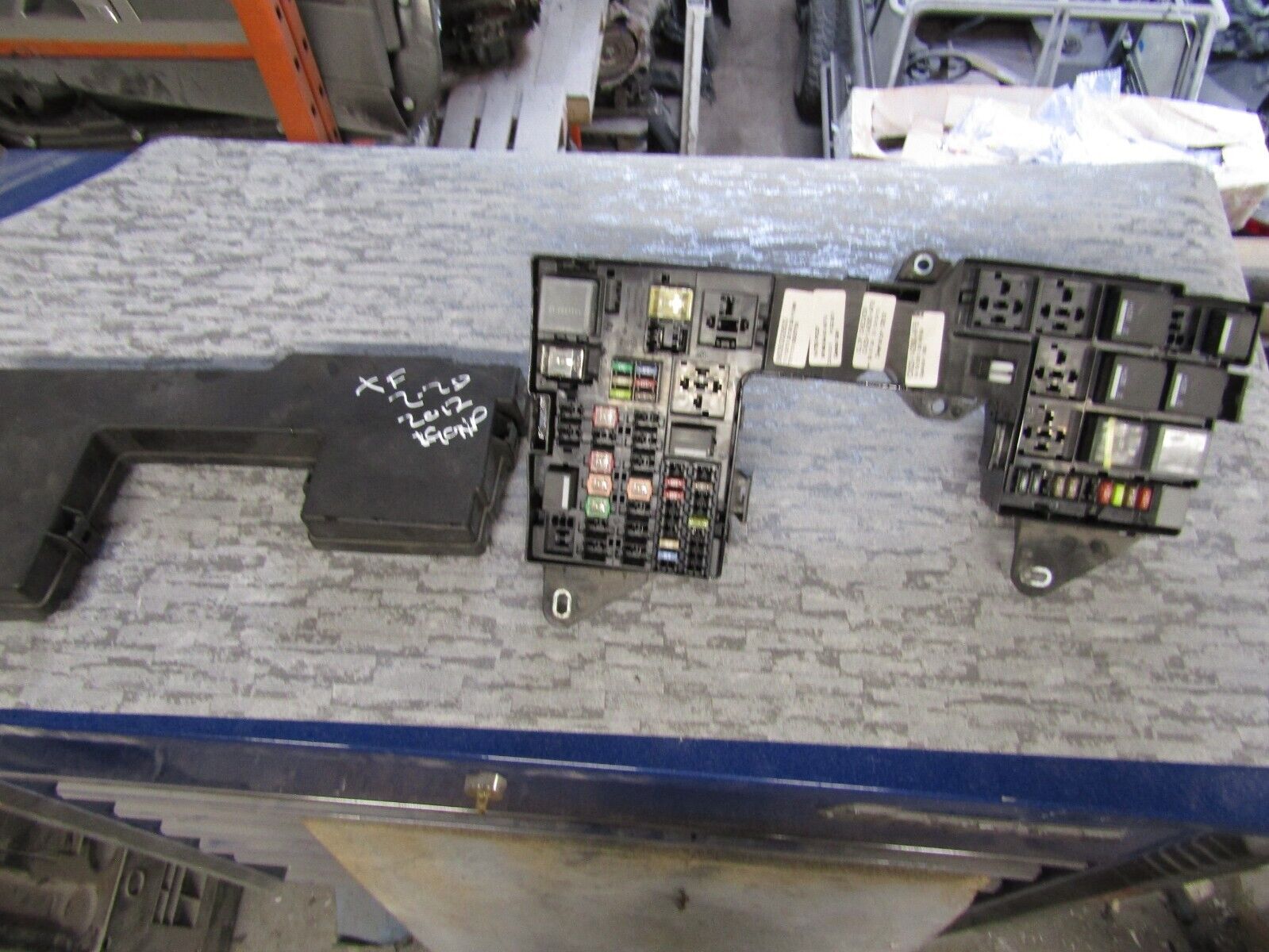 JAGUAR XF X250 2.2 DIESEL ENGINE BAY FUSE BOX CX23-14290-AFB - jaguar ...