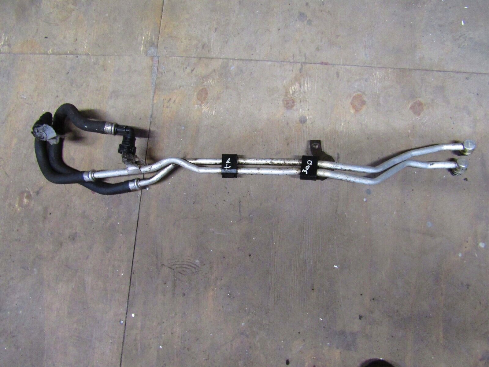 JAGUAR XF / XJ X351 3.0D 2009-2011 GEARBOX OIL COOLER PIPES - jaguar ...