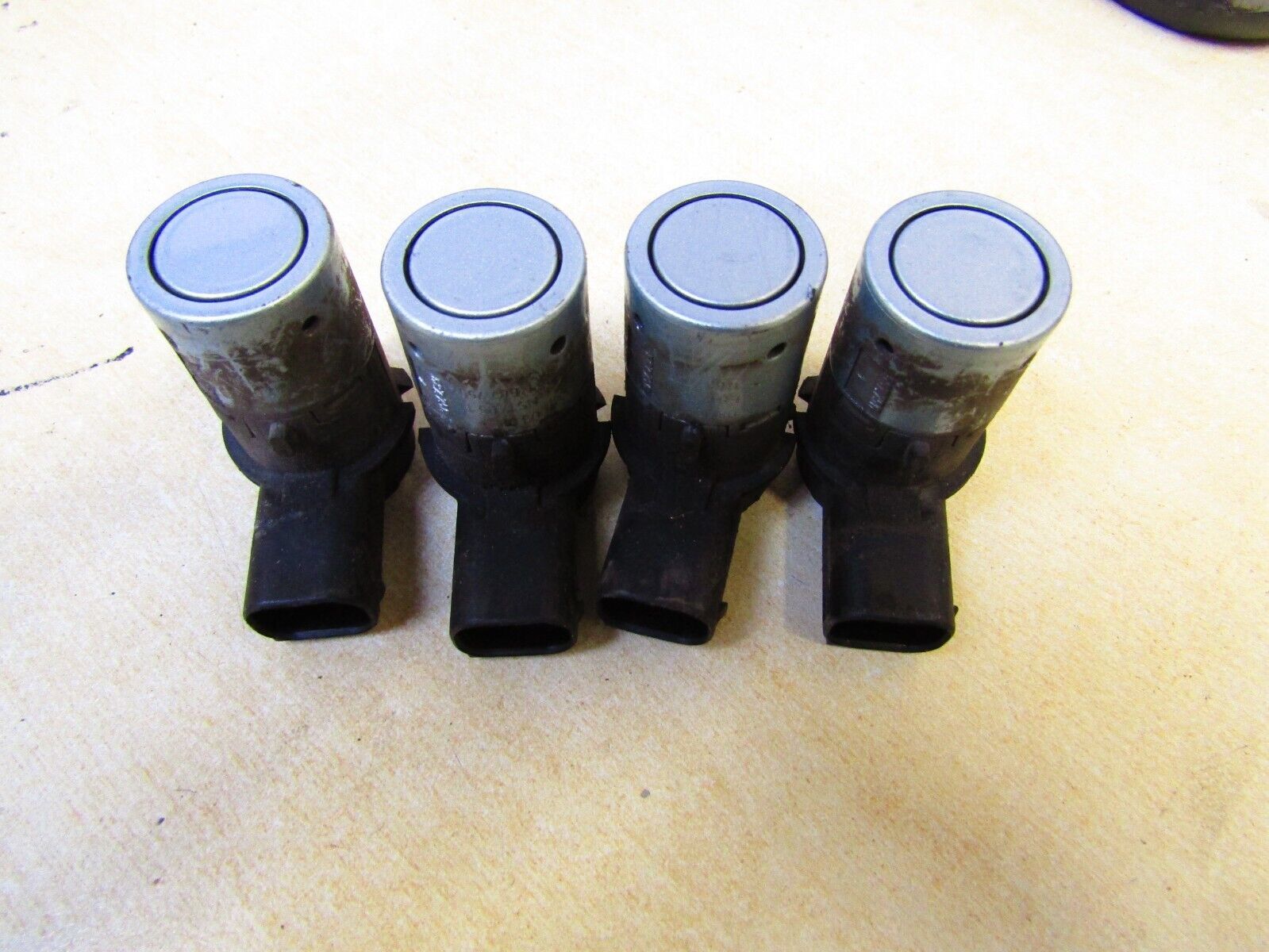 JAGUAR XF FRONT PARKING SENSORS X4 - jaguar car parts