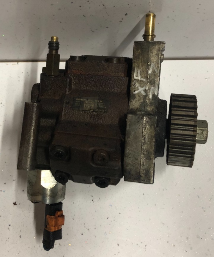JAGUAR XF/S-TYPE / XJ Fuel Pump 2.7 Diesel - jaguar car parts